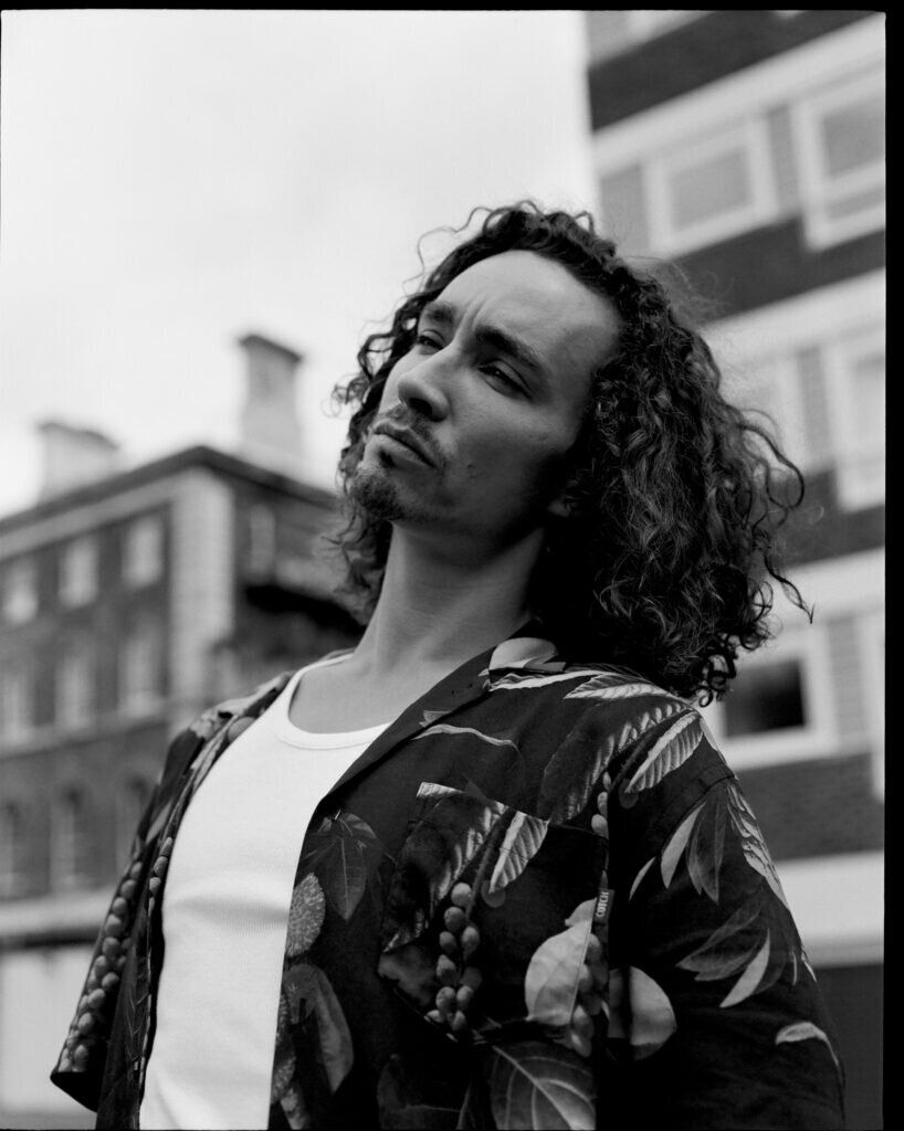 Robert Sheehan - 1883 Magazine