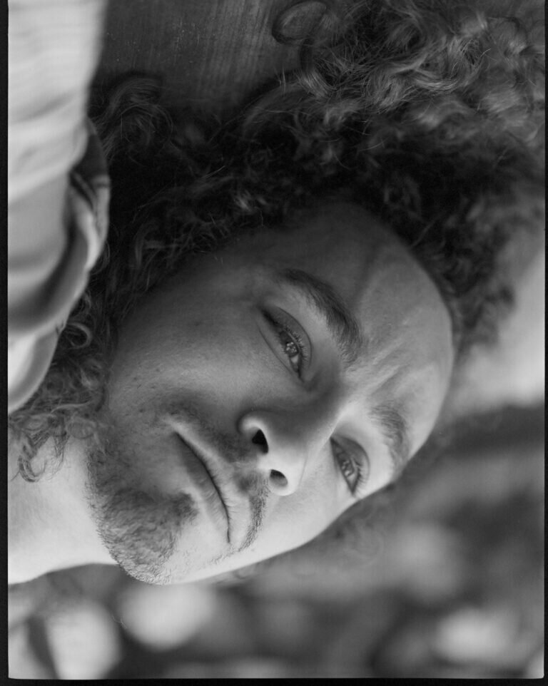 Robert Sheehan - 1883 Magazine