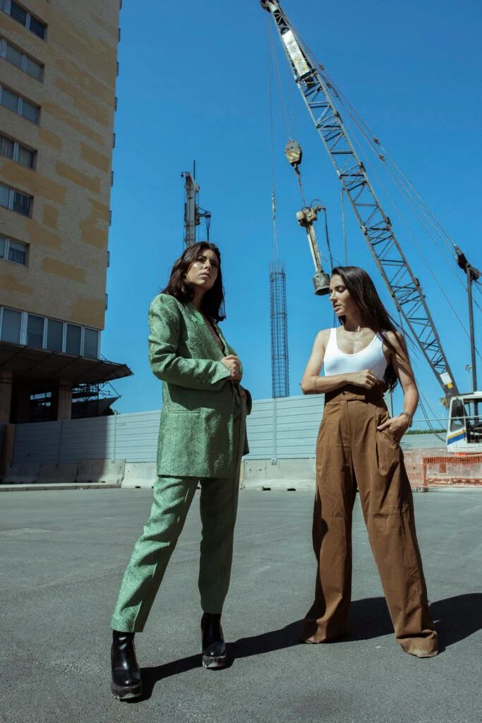 Giolì & Assia - 1883 Magazine