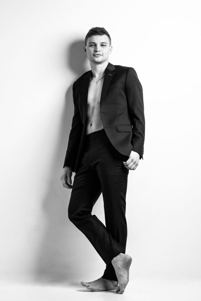 Darren Mann - 1883 Magazine