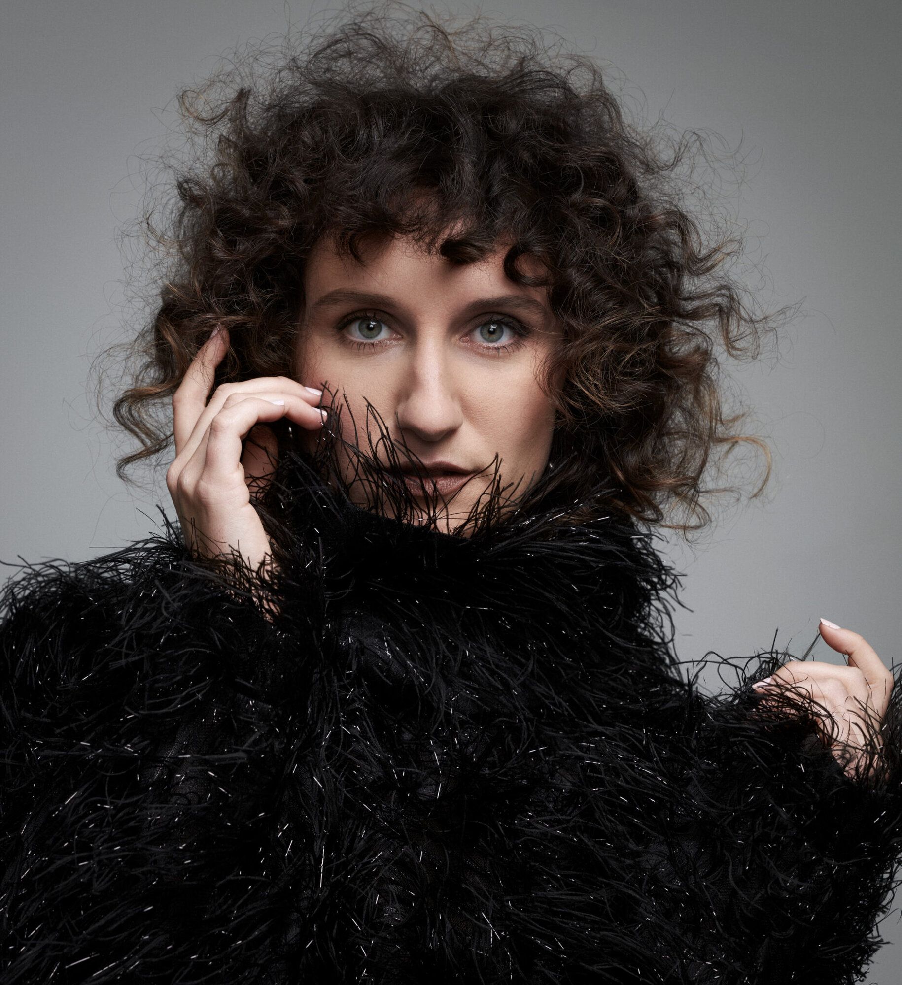 Lizzy McAlpine - 1883 Magazine - All My Ghosts - Five Seconds Flat