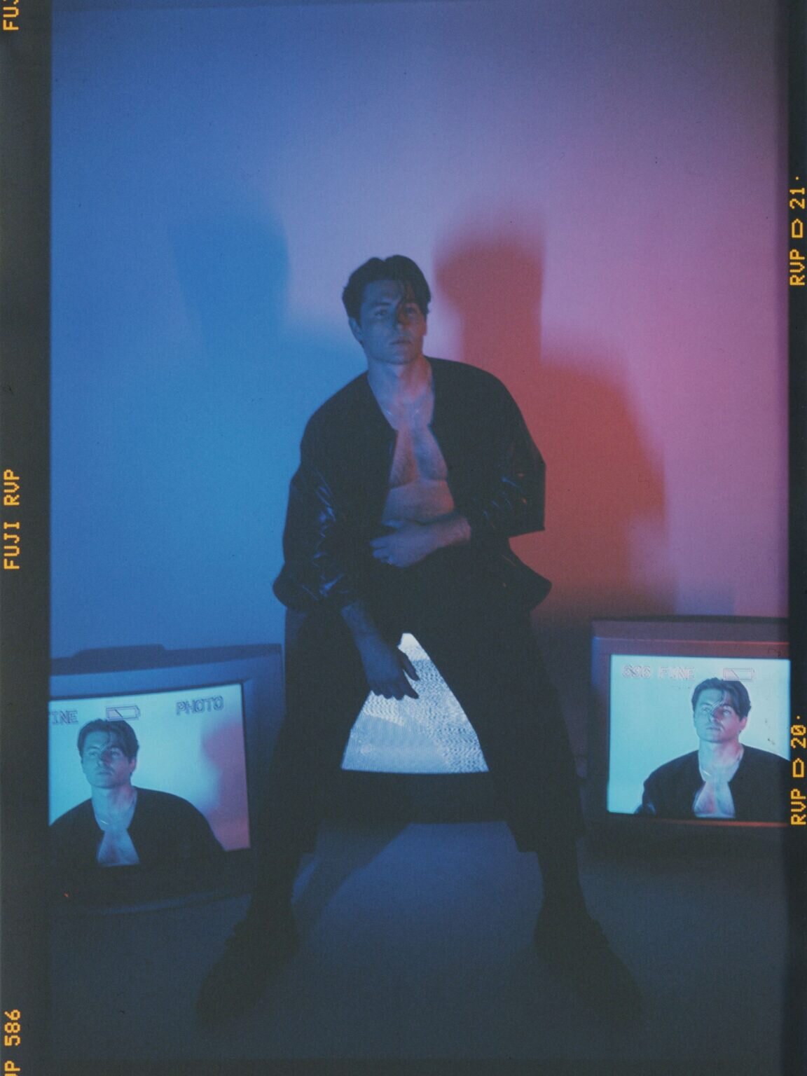 Kieron Moore - 1883 Magazine