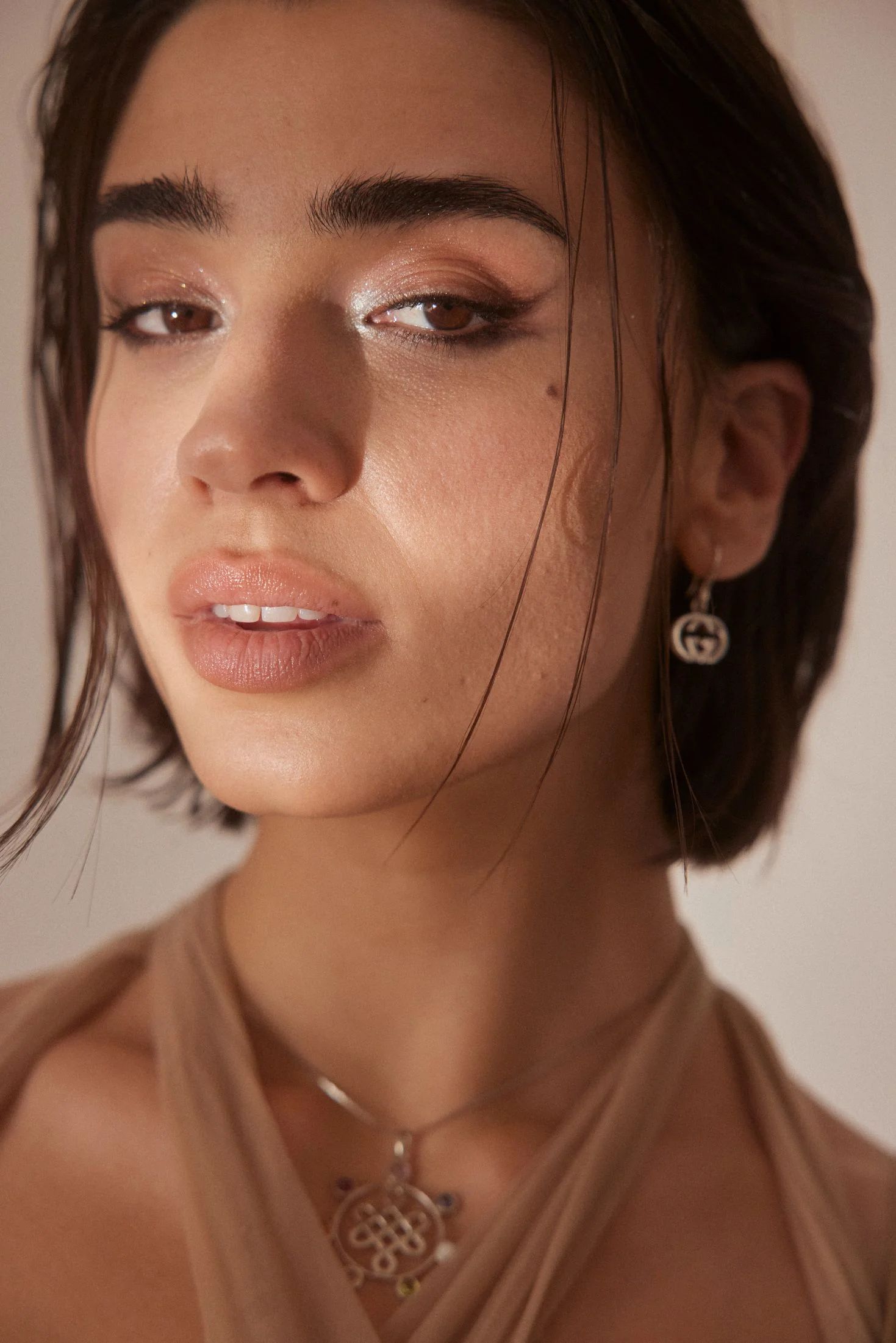 Valentina Serenity 1883 Magazine