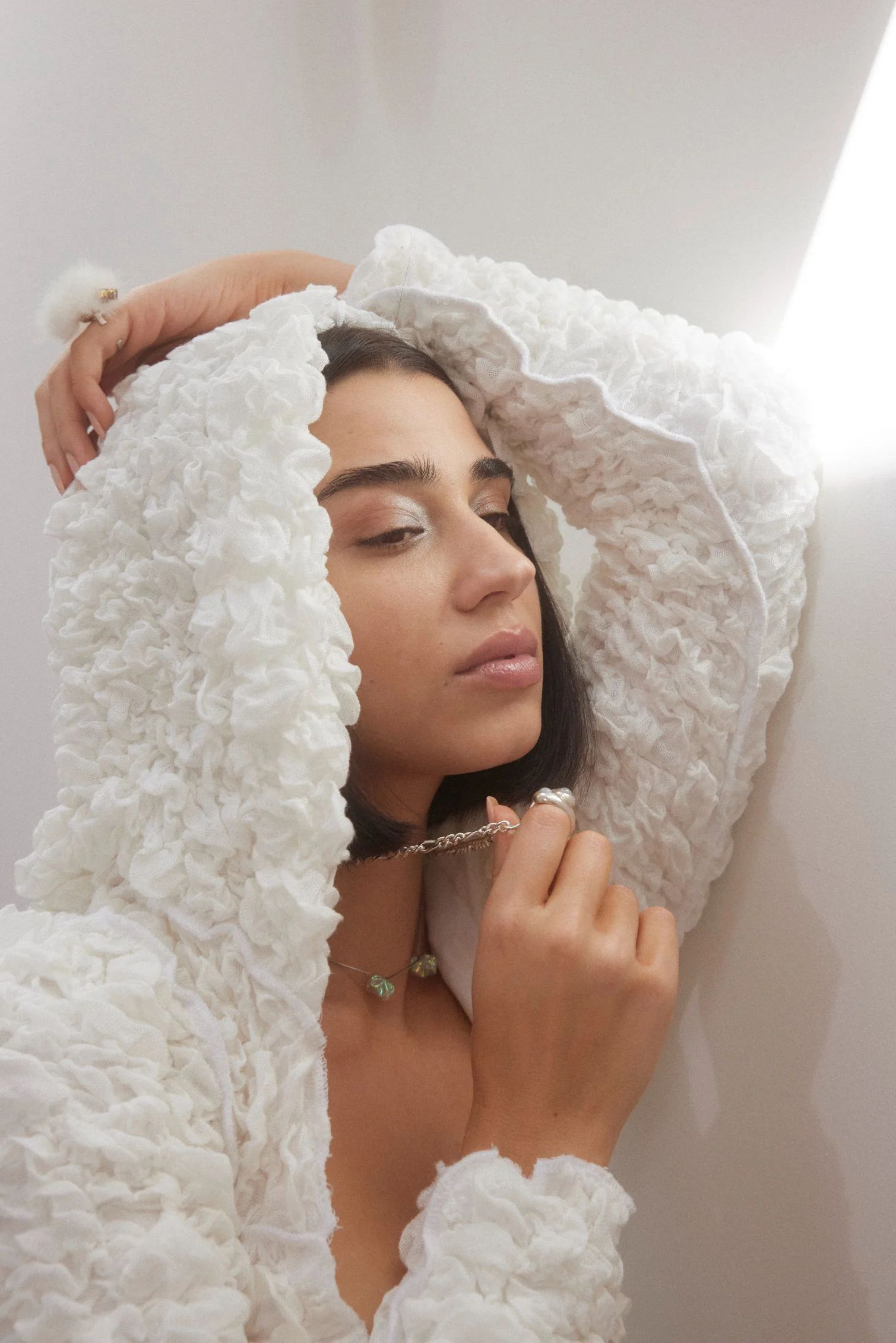Valentina Serenity 1883 Magazine