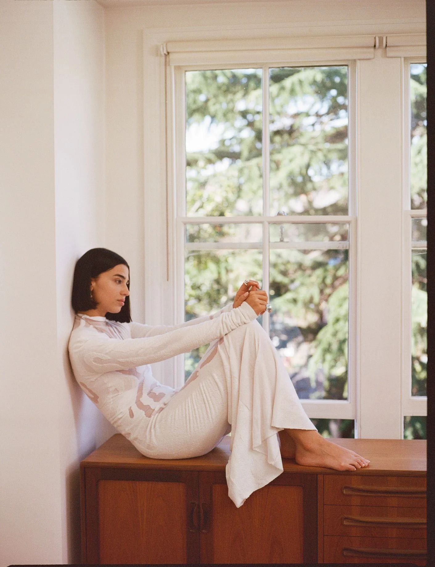 Valentina Serenity 1883 Magazine