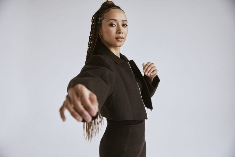 Emma Naomi - 1883 Magazine