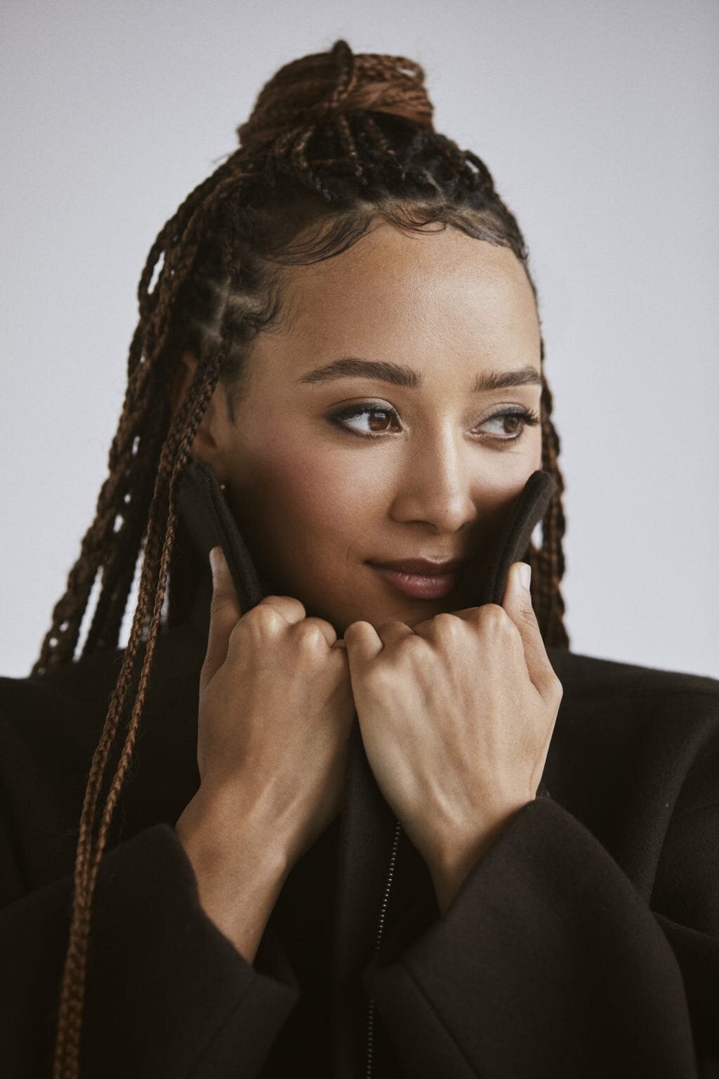 Emma Naomi - 1883 Magazine