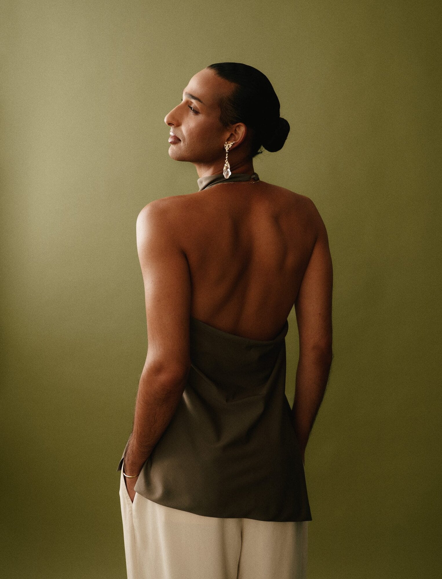 Cyrus Veyssi - 1883 Magazine