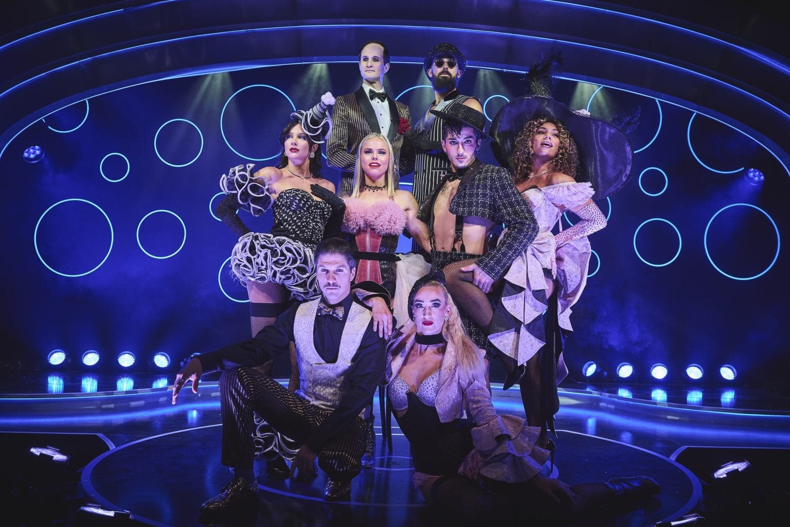 Sabrage| Review, Lafayette London - 1883 Magazine